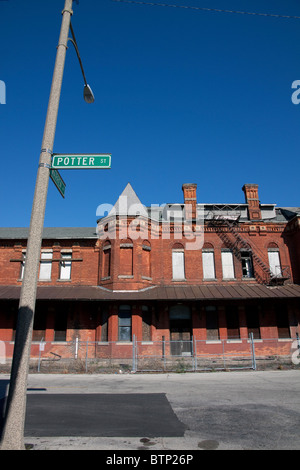 Vacant Potter Street Railroad station Saginaw Michigan USA Stock Photo ...