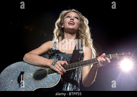 Taylor Swift Fearless Tour Concert Stock Photo - Alamy
