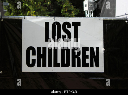Lost children sign Stock Photo - Alamy