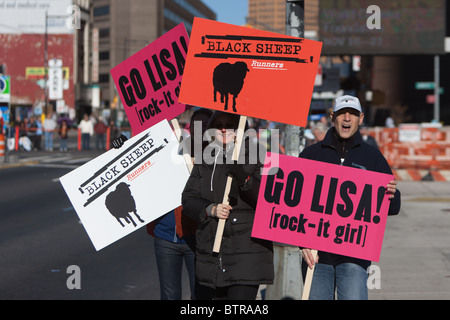 Fans cheer during the New York Knicks' NBA championship parade Thursday ...
