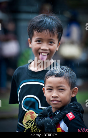 Indonesia, Bali, young boys in traditional costume Stock Photo - Alamy