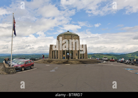 The Vista House in Crown Point State Park in the Columbia River Gorge ...