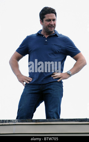 Gerard Butler on Film Shoot for BOUNTY in New York City Stock Photo - Alamy
