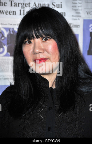 Limited-Edition Anna Sui for Target GOSSIP GIRL Collection Launch Party ...