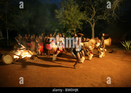 Dancers at the Shangana cultural village Stock Photo - Alamy