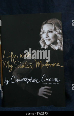 Christopher Ciccone's New Tell-All Book: Life with My Sister Madonna ...