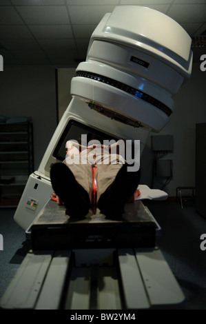 Radiotherapy treatment linear electron accelerator CLINAC 2100C/D ...