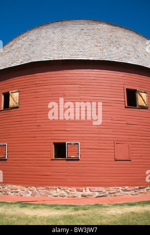 Historic Round Barn on Route 66, Arcadia, Oklahoma, USA Stock Photo - Alamy