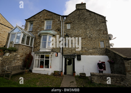 The Post office at Reeth in Swaledale in the Yorkshire Dales in ...