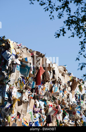 A heap of scrap cardboards Stock Photo - Alamy