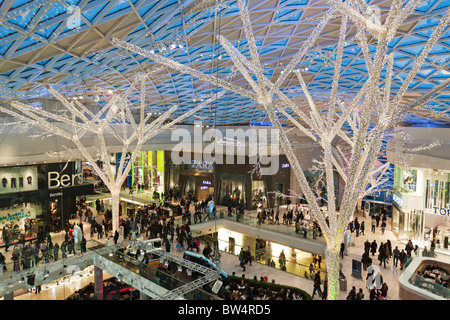 Central Atrium - Westfield Shopping Centre - Shepherd's Bush - London ...