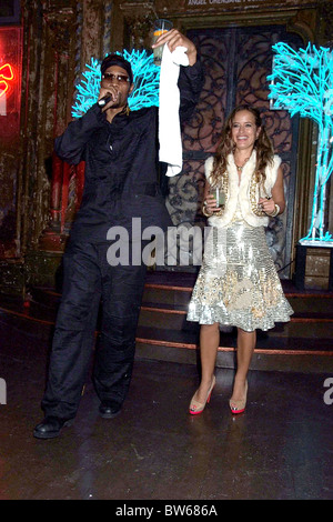 Jade Jagger Unveils $250,000 Belvedere Jagger Dagger Stock Photo - Alamy