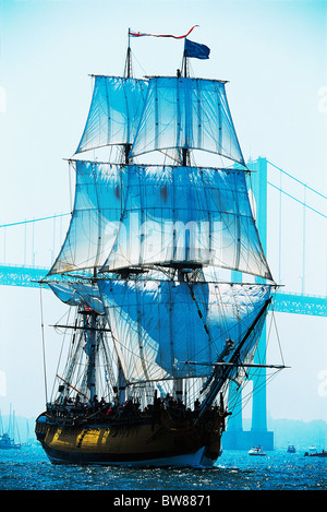 American tall ship 'HMS Rose' passes through Tower Bridge in London ...
