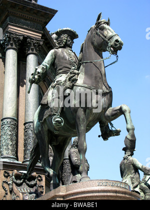 horse statue vienna blue travel city town monument culture famous horse ...