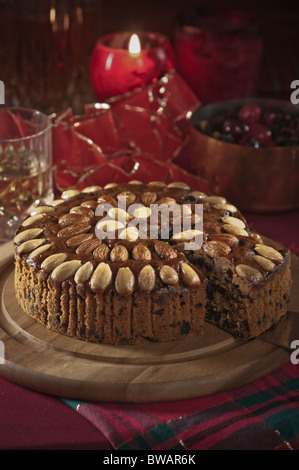 Dundee cake Scotland traditional food Stock Photo - Alamy