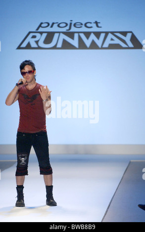 Project Runway Spring/Summer 2007 Fashion Show Stock Photo - Alamy