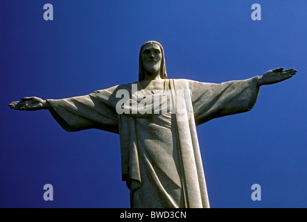 Christ the Redeemer, Cristo Redemptor, Art Deco statue of Jesus Christ ...