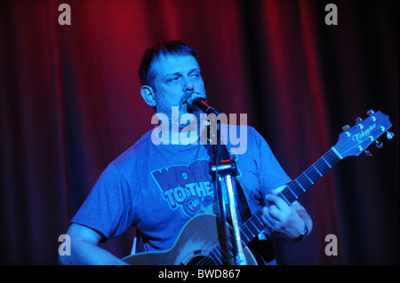 Tom Hingley former lead vocalist of the English rock band Inspiral ...