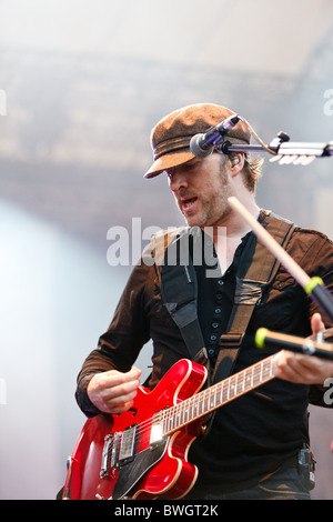 Jez Williams plays lead guitar and sings backing vocals with the band ...