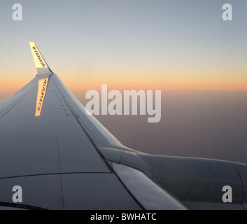Ryanair Boing 737-800 wingtip - from emergency exit door position ...