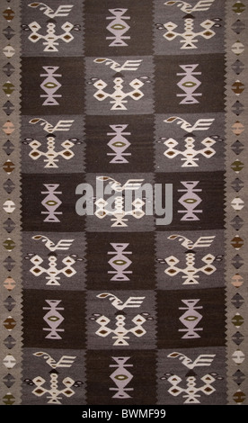 Traditional woolen rug from Bulgaria Stock Photo - Alamy