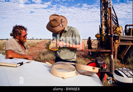 Geologist mineral exploration, Western Australia Stock Photo - Alamy