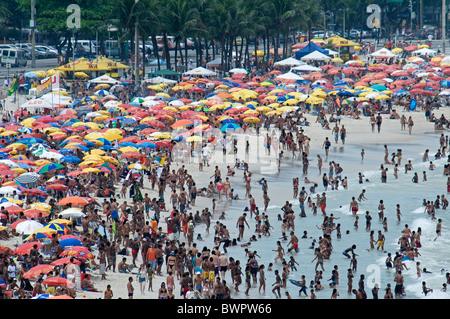 Sunbathers on Copacabana Beach in Rio De Janeiro Brazil Stock Photo - Alamy