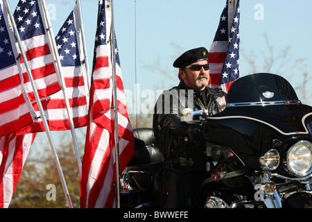 A US veteran riding his motorcycle in the Veterans Day Parade Milwaukee ...