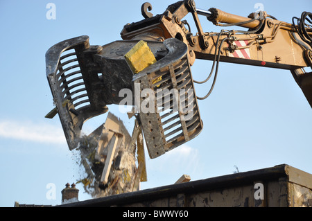 Claw crane heavy machinery equipment Stock Photo - Alamy