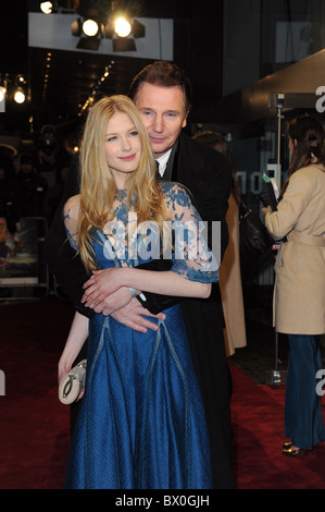 LAURA BRENT & LIAM NEESON THE CHRONICLES OF NARNIA - THE VOYAGE OF THE ...