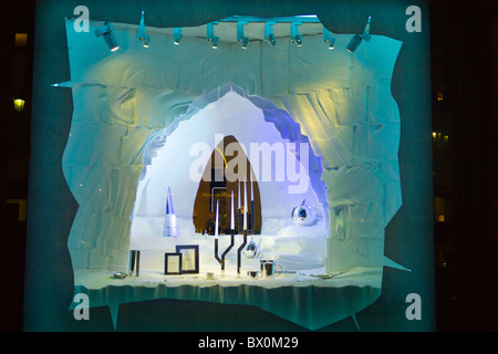 Christofle luxury shop with Christmas display, rue Royale, Paris ...