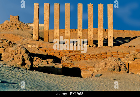 Yemen, Ma'rib, the temple Arsh Bilqis, Queen of Sheba Stock Photo - Alamy