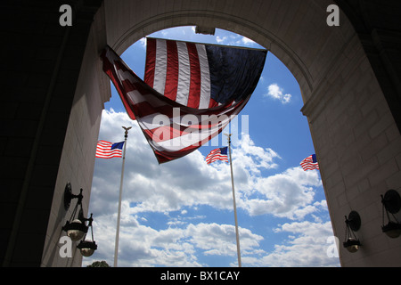 Flags flying : Union Station, Washington , Railroad stations, Flagpoles ...
