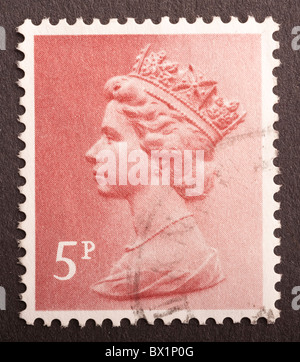 United Kingdom Postage Stamp 5p, Machin Stock Photo - Alamy