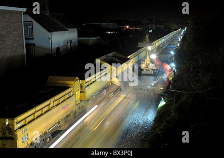 Rail Track Ballast Stock Photo - Alamy