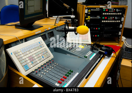 BBC Radio 4 studio Stock Photo - Alamy