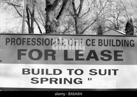 Sign "For Lease Build To Suit Stock Photo - Alamy