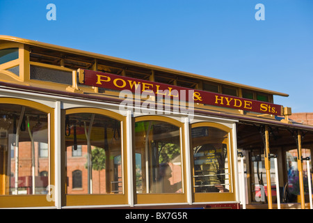 Cable car at Powel & Hyde line station, San Francisco, California Stock ...