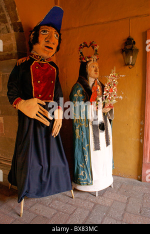 Mojigangas,giant papier mache puppets in the Bellas Artes, San Miguel ...