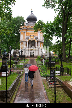 St Petersburg Alexander Nevsky Cemetery Tchaikovsky grave Stock Photo ...