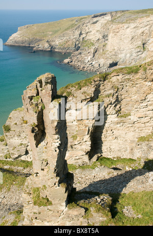 Disused Trebarwith Quarries overlooking Hole Beach on the north ...