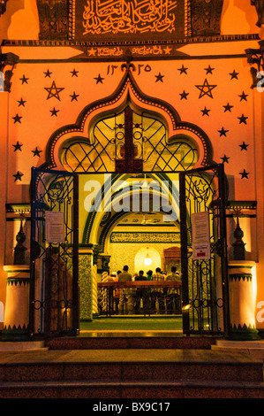 Masjid Abdul Gafoor Mosque in Little India, Singapore Stock Photo - Alamy