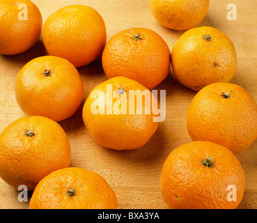 CLEMENTINES (PRODUCT OF MOROCCO), A TANGERINE-LIKE FRUIT, OFTEN ...
