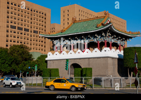 Taipei East Gate, Taipei, Taiwan Stock Photo: 67080015 - Alamy