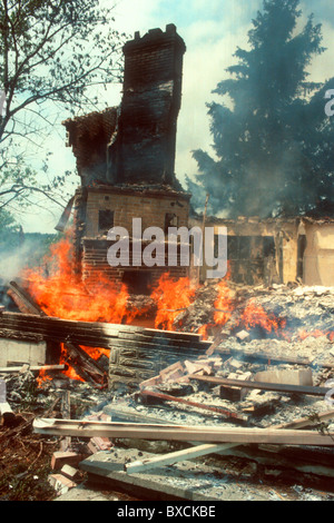 destruction of residential house Stock Photo - Alamy