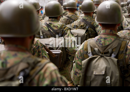 Group Of Soldiers Prepared For Action Stock Photo - Alamy
