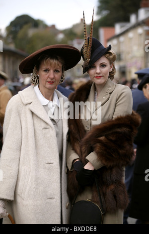 1940'S DRESSED WOMEN PICKERING NORTH YORKSHIRE PICKERING 16 October ...