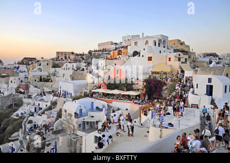crowds of tourists, oia, santorini, greece Stock Photo - Alamy