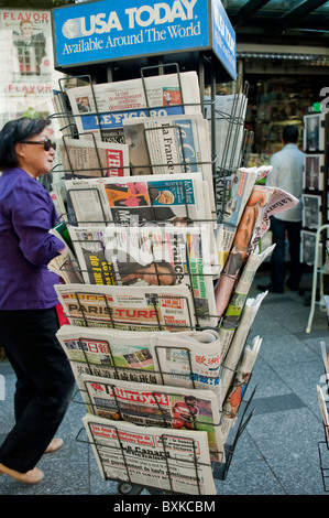 Paris, France, Newsstand, French Newspapers, Champs-Elysees, Apple IPad ...