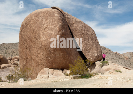 Split Rock. Joshua Tree National Park, California, USA Stock Photo - Alamy